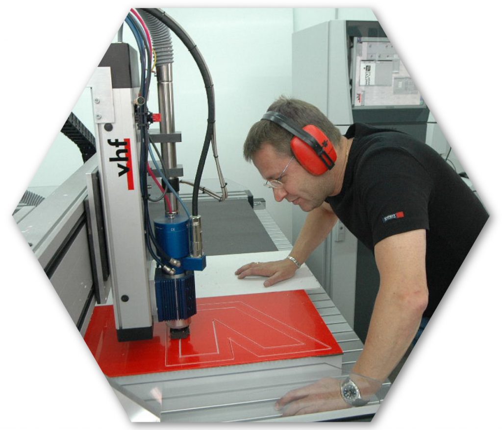 CNC-Frästechnik bei Reklame Heun GmbH in Taunusstein